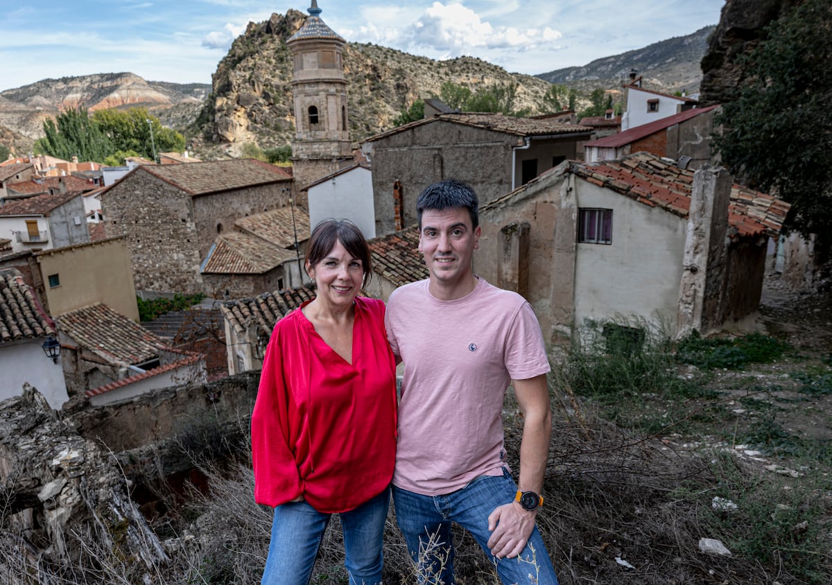 A Libros, con 114 habitantes, le llueven 20.000 libros para levantar ...
