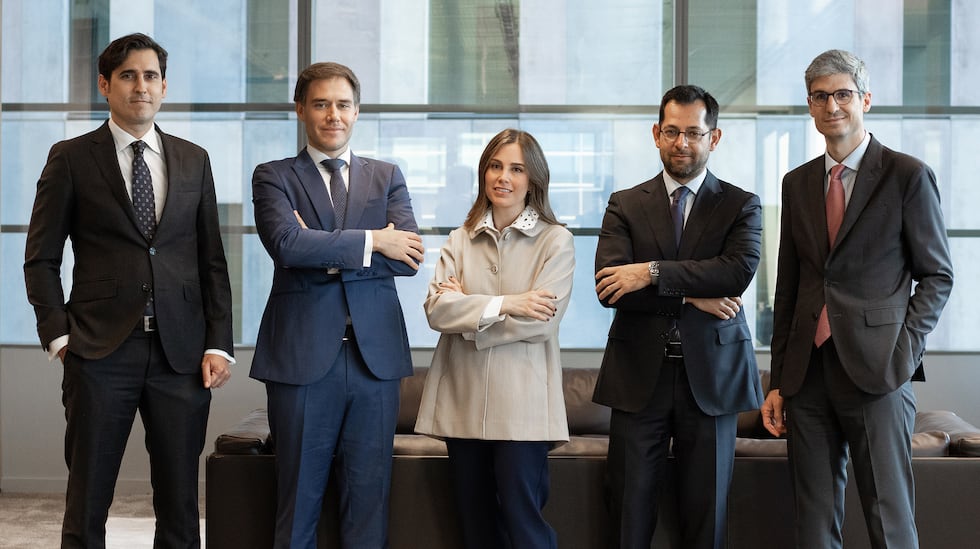 Cuatrecasas formaliza su relevo generacional y nombra a Javier ...