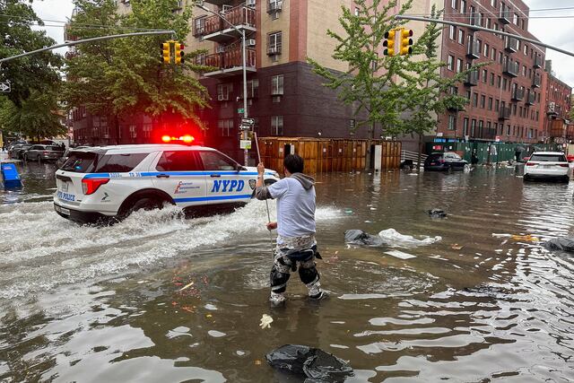 New York begins drying out after being stunned and soaked by record ...