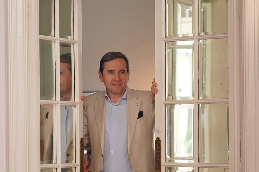 Roberto Corral gana el Edhasa de narrativas históricas con una novela ...