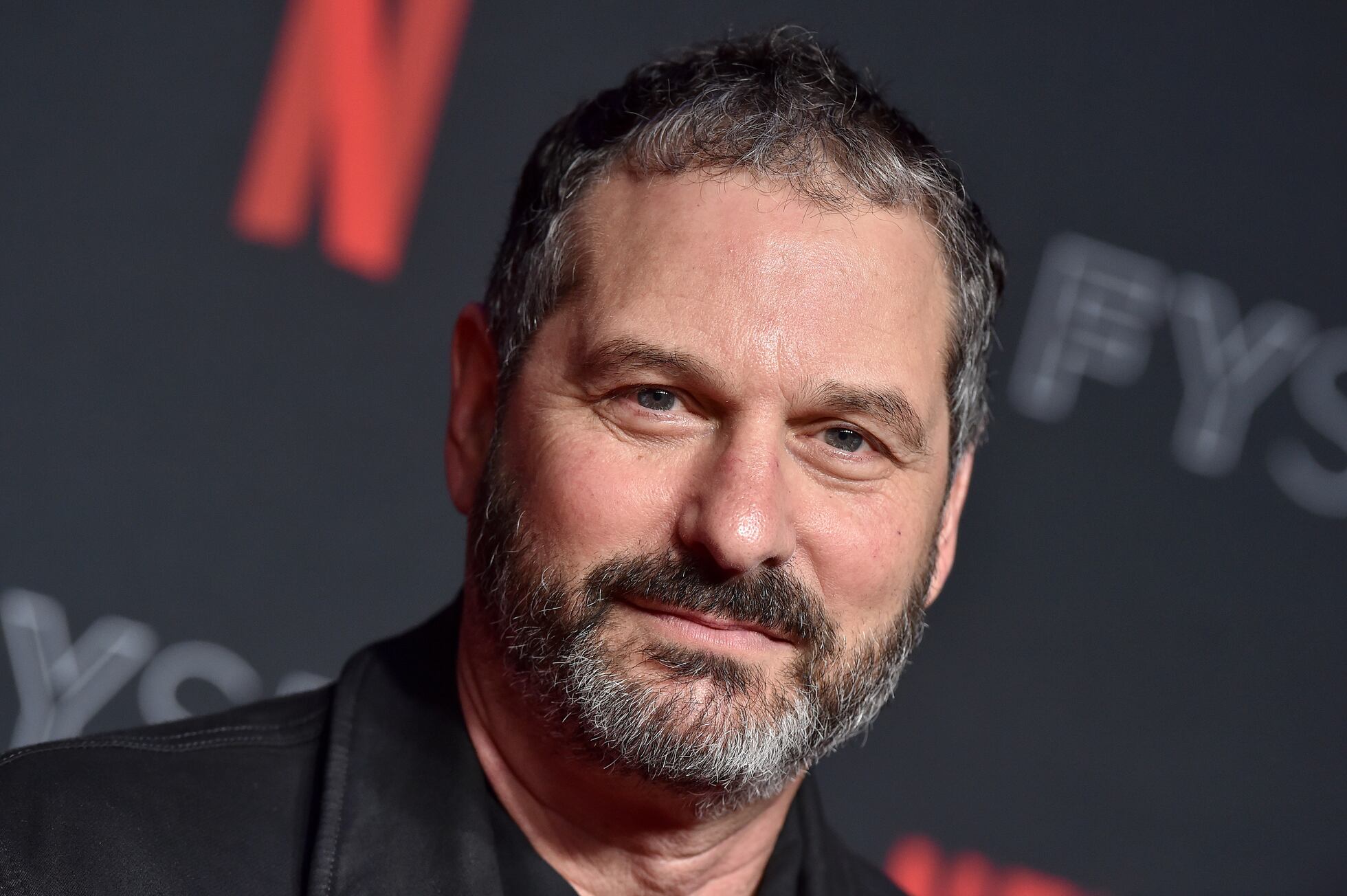 El detective Sam Spade se aleja de Humphrey Bogart para llevar una buena vida en Francia ...