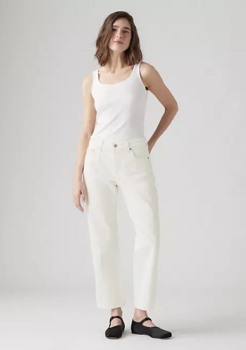 Oda al vaquero blanco, el único que apetece llevar en verano | Moda | S ...