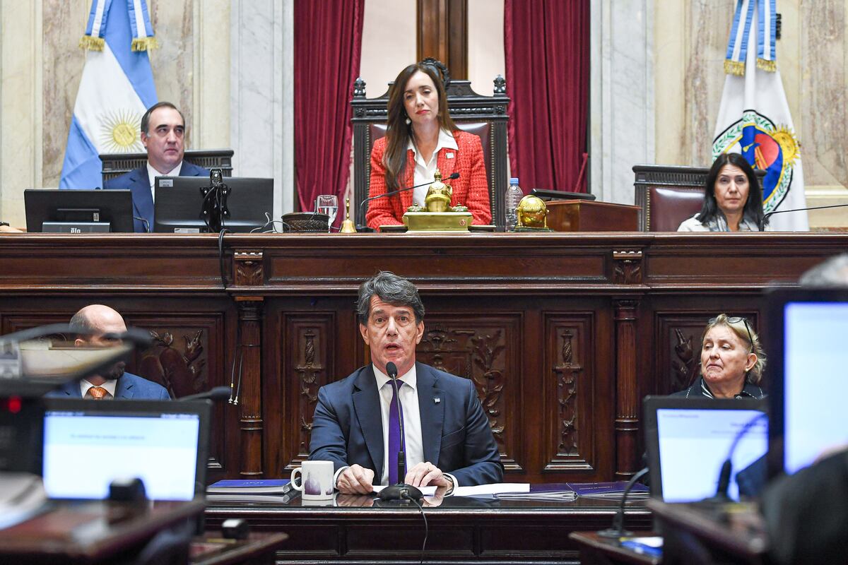 El debut público de Nicolás Posse, el impasible jefe de Gabinete de ...