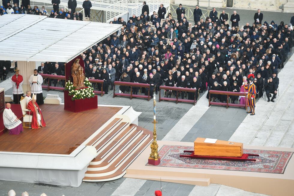 Ratzinger: El funeral del papa Benedicto XVI, en imágenes | Fotos | Internacional | EL PAÍS
