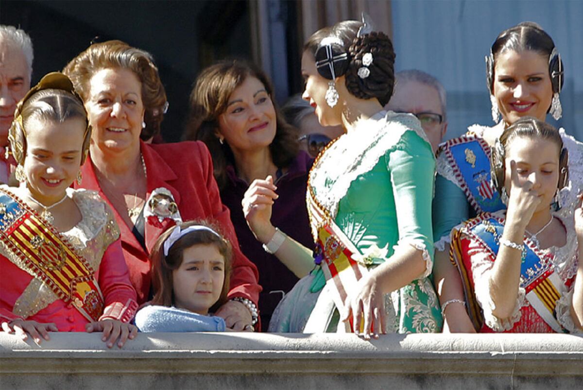 Ana Botella, la alcaldesa Rita Barberá y la fallera mayor | Noticias de ...