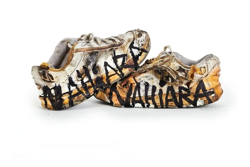 De las zapatillas destruidas de Balenciaga por 1.450 euros a los pies ...