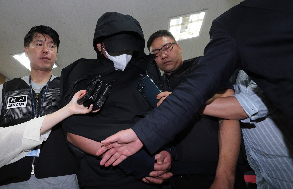 South Korean arrested for opening plane emergency exit door, faces up ...
