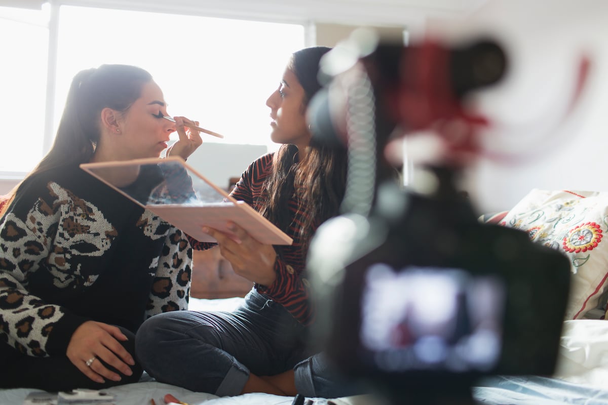 How to prevent cosmetic addiction in minors: limit the use of ...