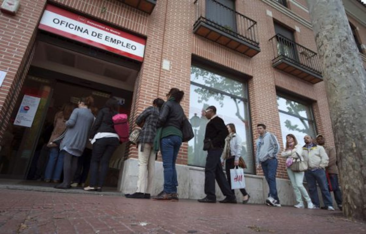 Spain starts creating jobs again | Spain | EL PAÍS English