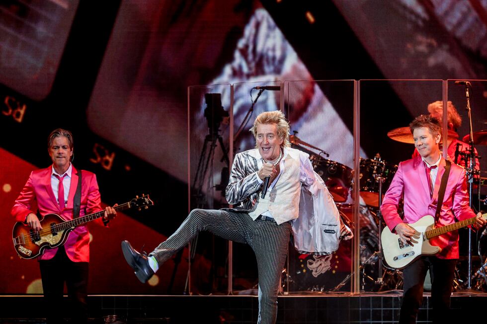 Rod Stewart monta una fiesta de dos horas en un repleto WiZink ...