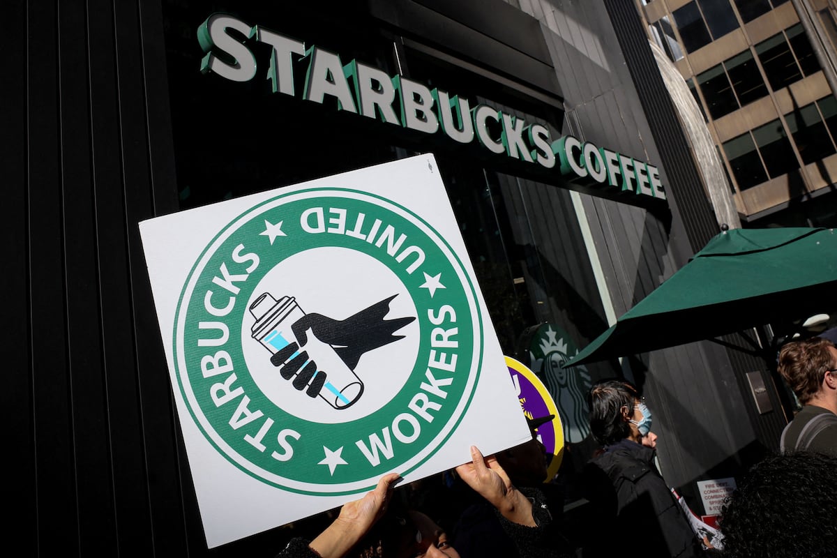 Asalto a la junta: cómo los trabajadores consiguieron que Starbucks se ...