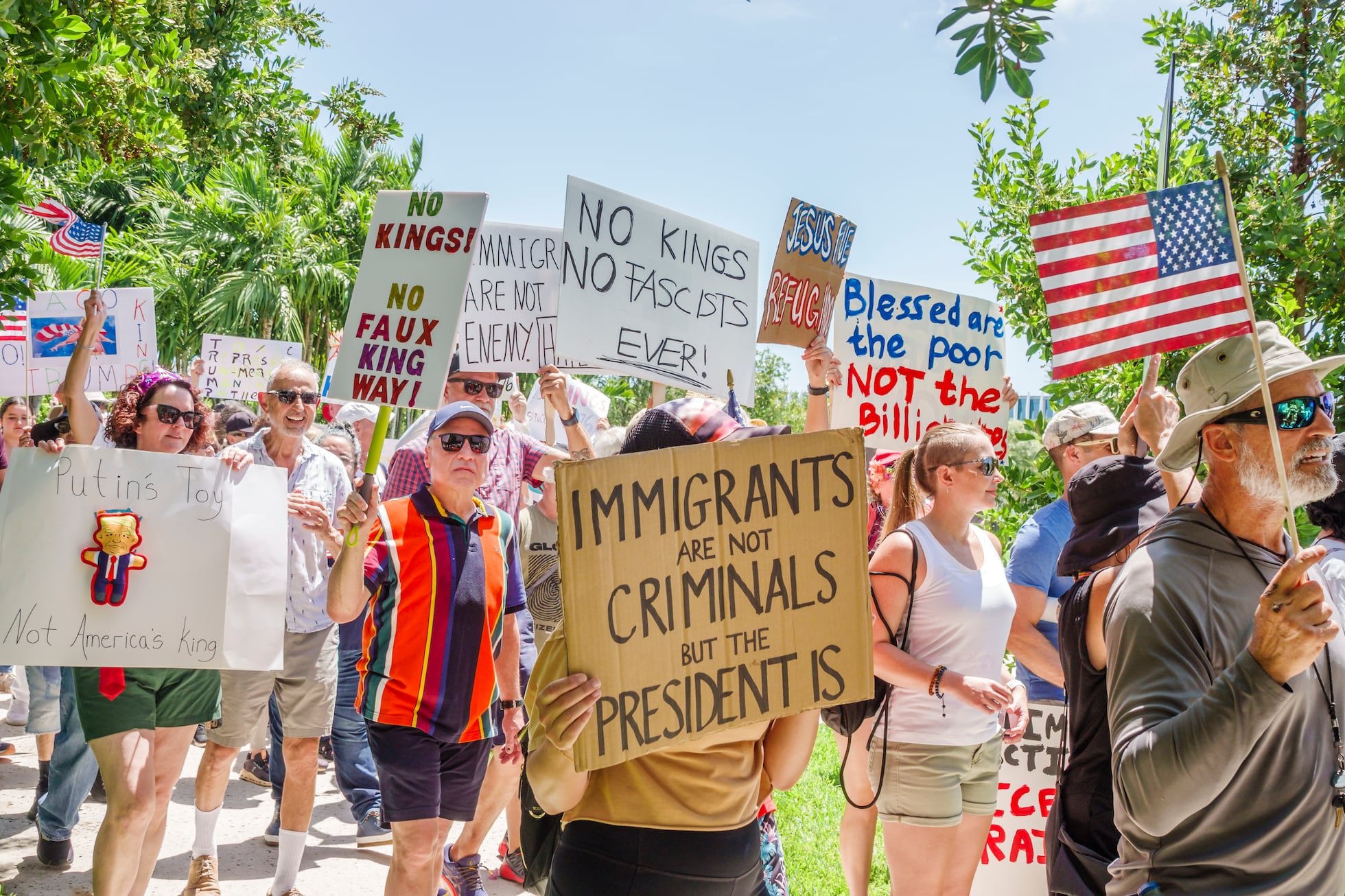 Florida’s Cubans are now divided on Trump: ‘He acts like Fidel’ | U.S ...