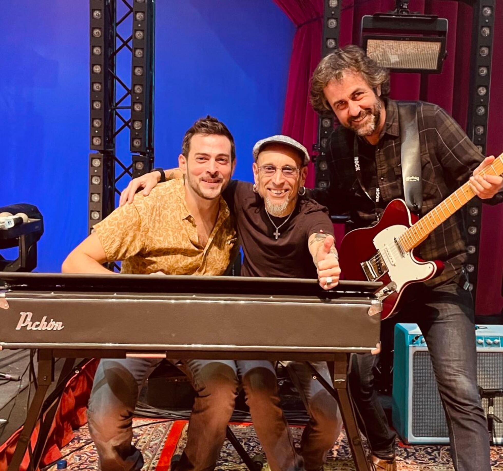 Fetén Fetén, el éxito inesperado de dos músicos que saben hacer de todo ...