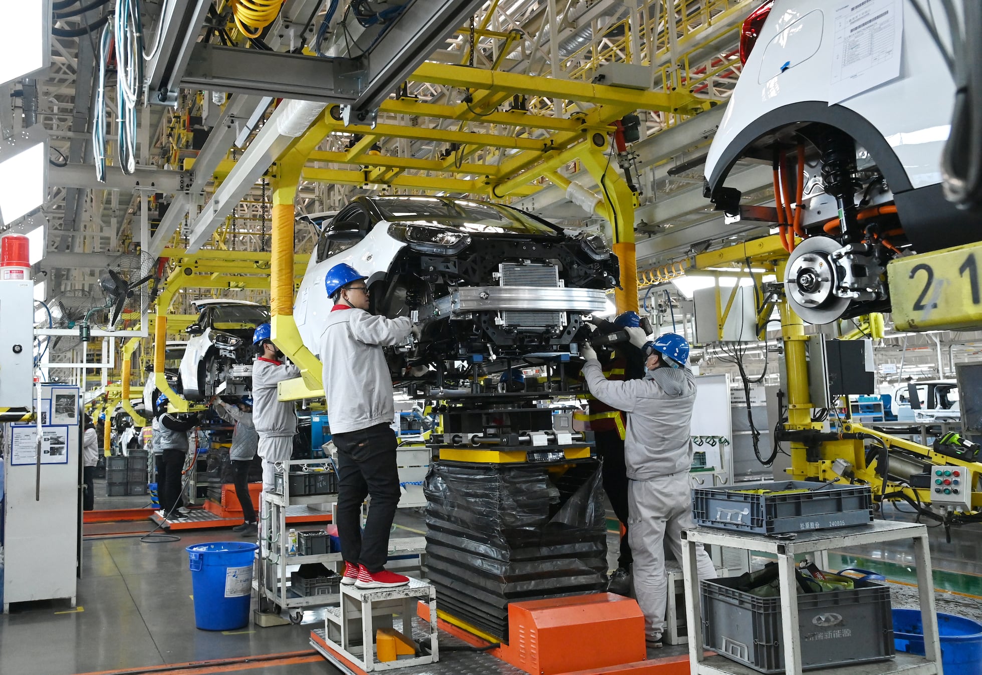 This is how cheap Chinese cars are conquering the world | Economy and ...