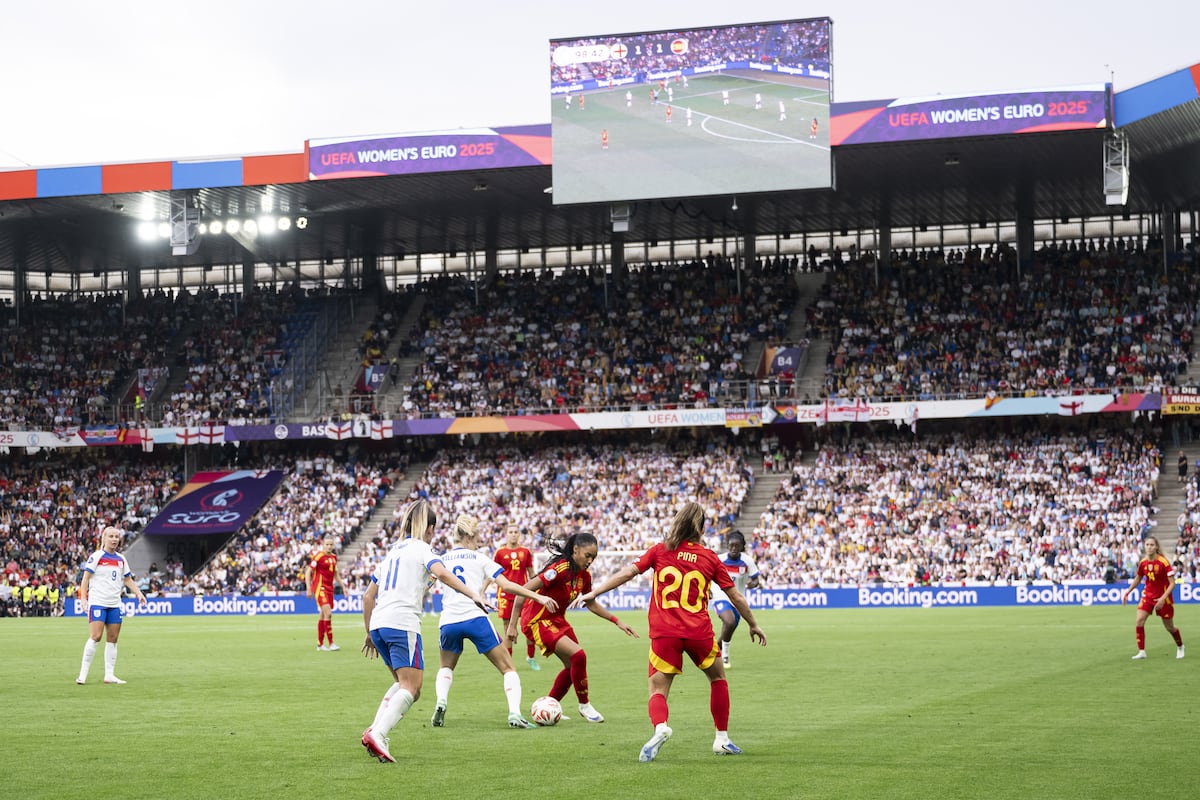 Saxy gril xxx i get there in downtown Tampa and..