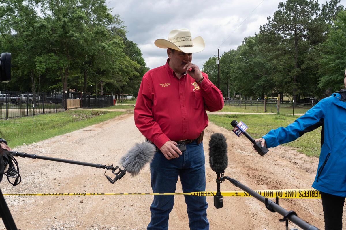 Texas mass shooting suspect could be anywhere, sheriff says | U.S. | EL ...