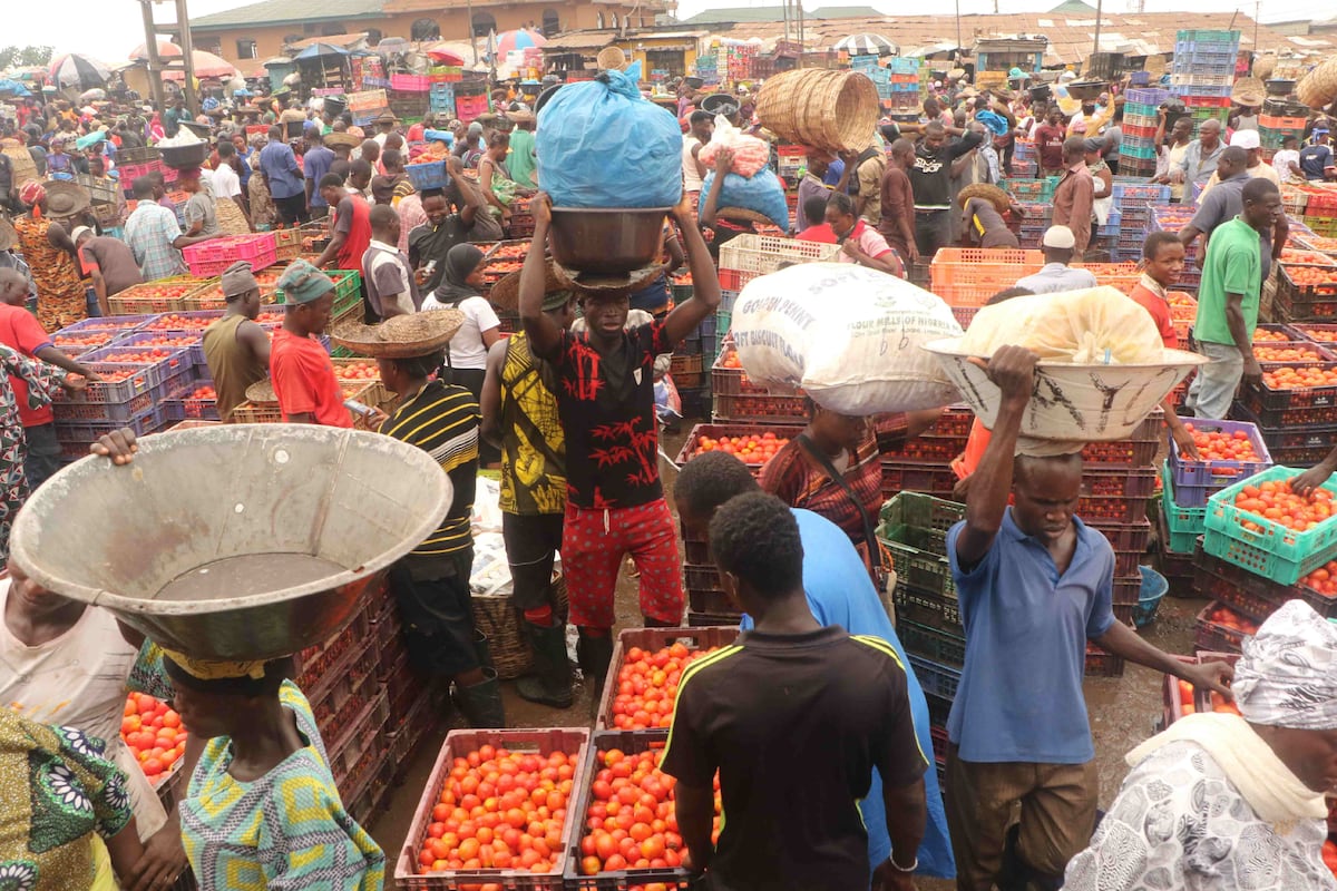 Enfermos que dejan el hospital y taxistas que venden el coche: el fin ...