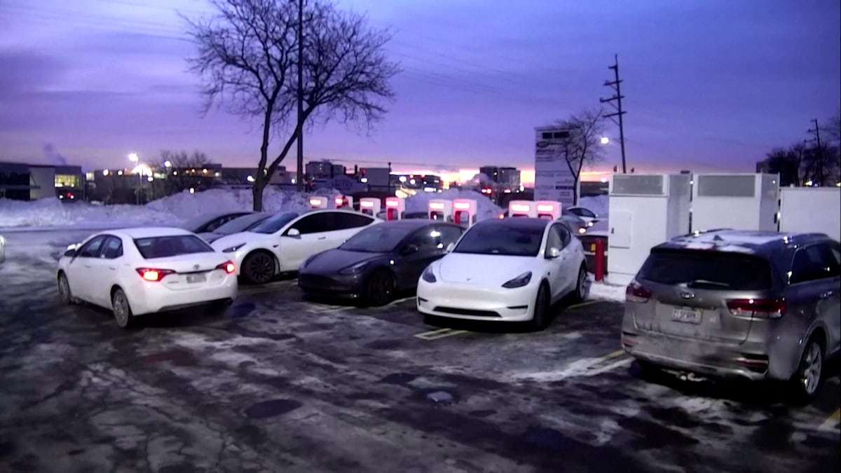 Los vehículos Tesla en Chicago sufren por las temperaturas gélidas ...