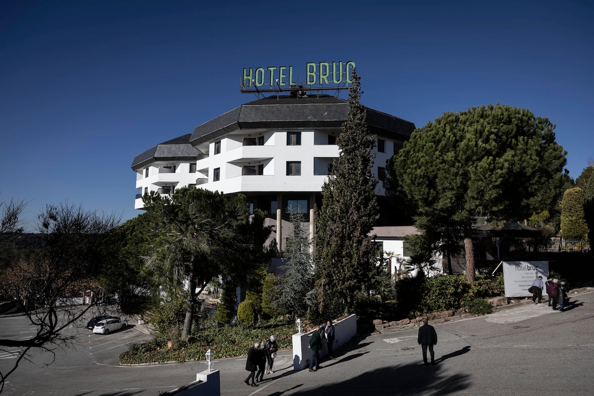 En las entrañas del Bruc, el hotel con el que ’La Mesías’ abduce a ...