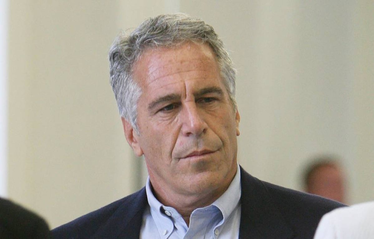 La autopsia confirma la muerte por suicidio de Jeffrey Epstein ...