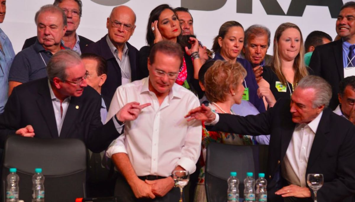 Dia D do PMDB: partido deixa o Governo Dilma e sela fim da aliança com ...