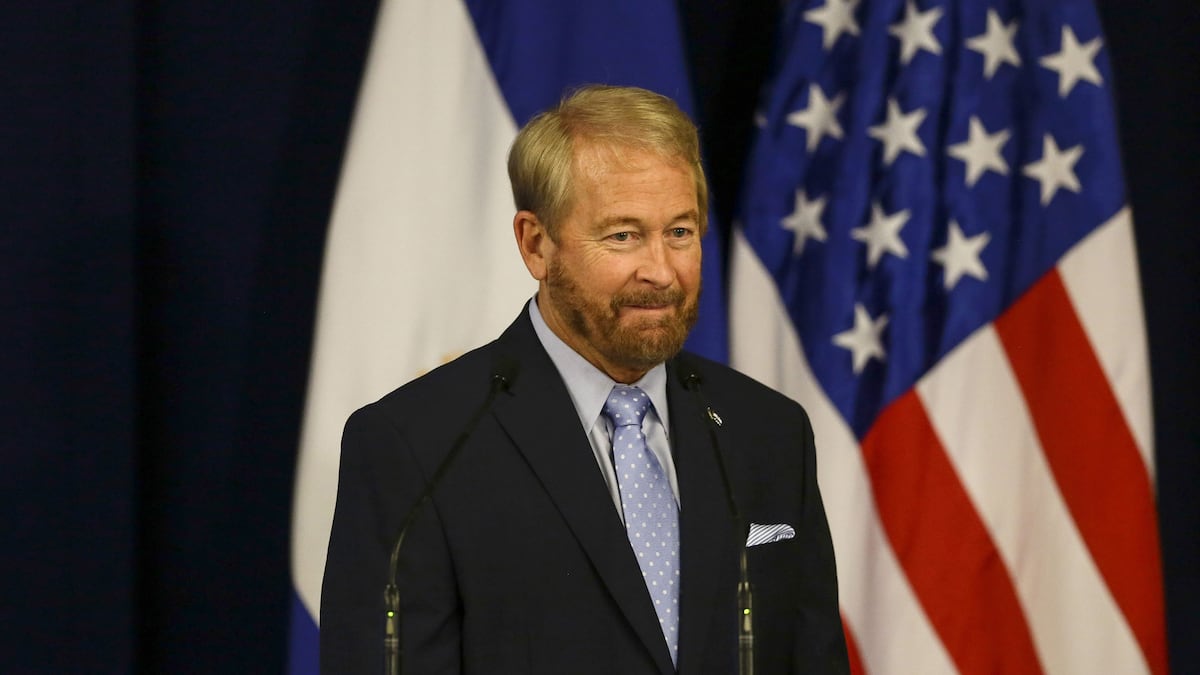 Trump elige a Ronald Johnson, un veterano de la CIA y ex boina verde ...