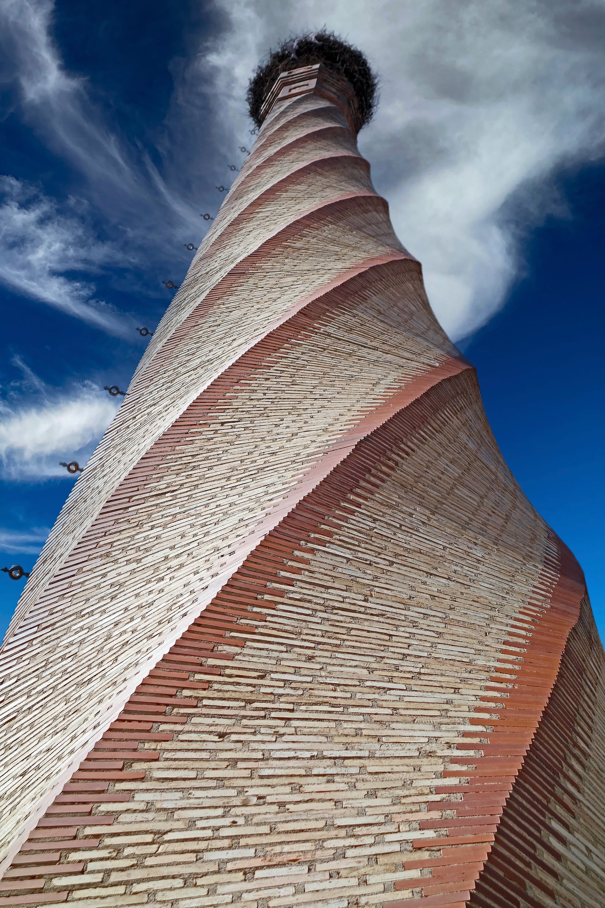 Siguiendo la Ruta de los Bombos de Tomelloso | Escapadas por España ...