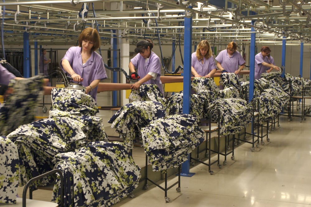 Cada europeo compra 19 kilos de ropa al año y genera 16 kilos de ...