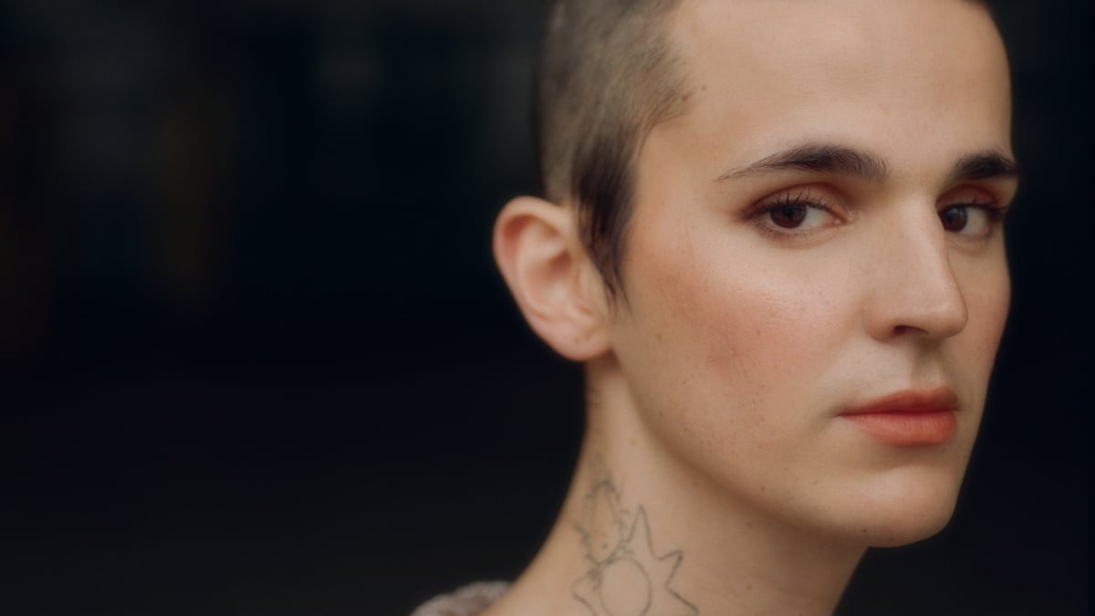 Perla Zúñiga, la poeta trans que aprendió de su cáncer: “La quimio es ...