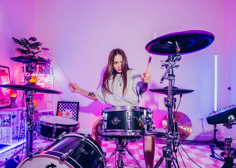 Kristina Rybalchenko, the drummer who rocks social media | People | EL ...