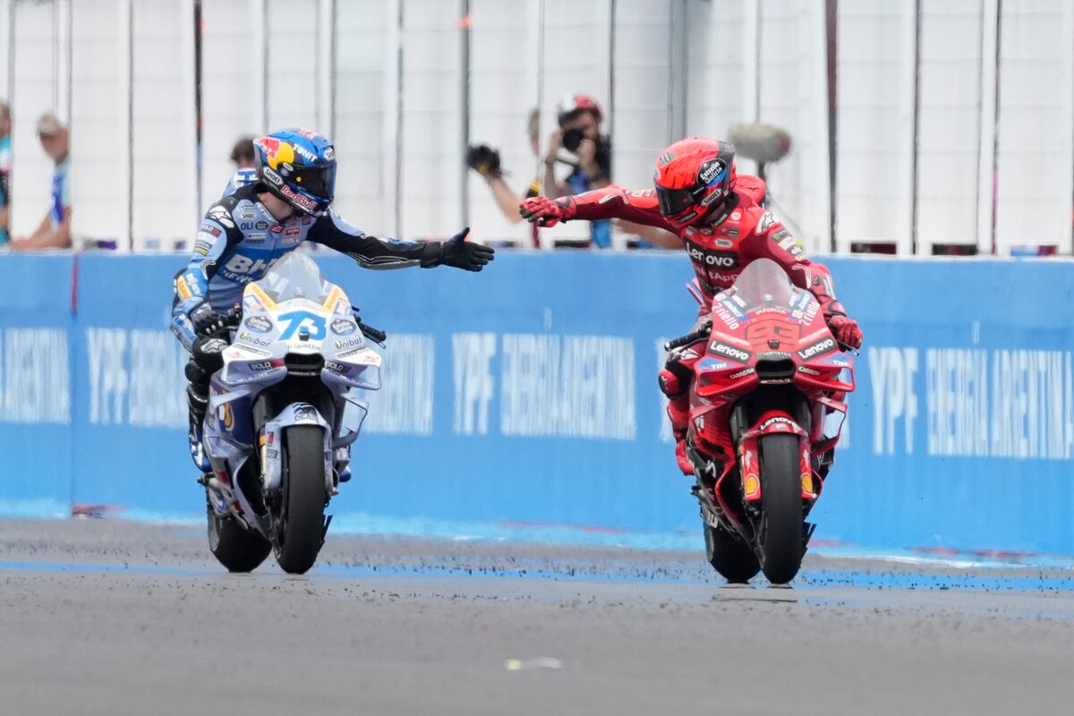 Marc Márquez gana el GP de Argentina e iguala a Ángel Nieto ...
