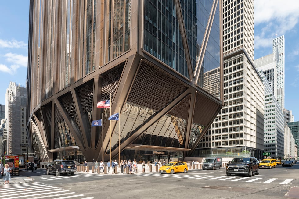 Norman Foster firma una revolución para JP Morgan Chase en Nueva York ...