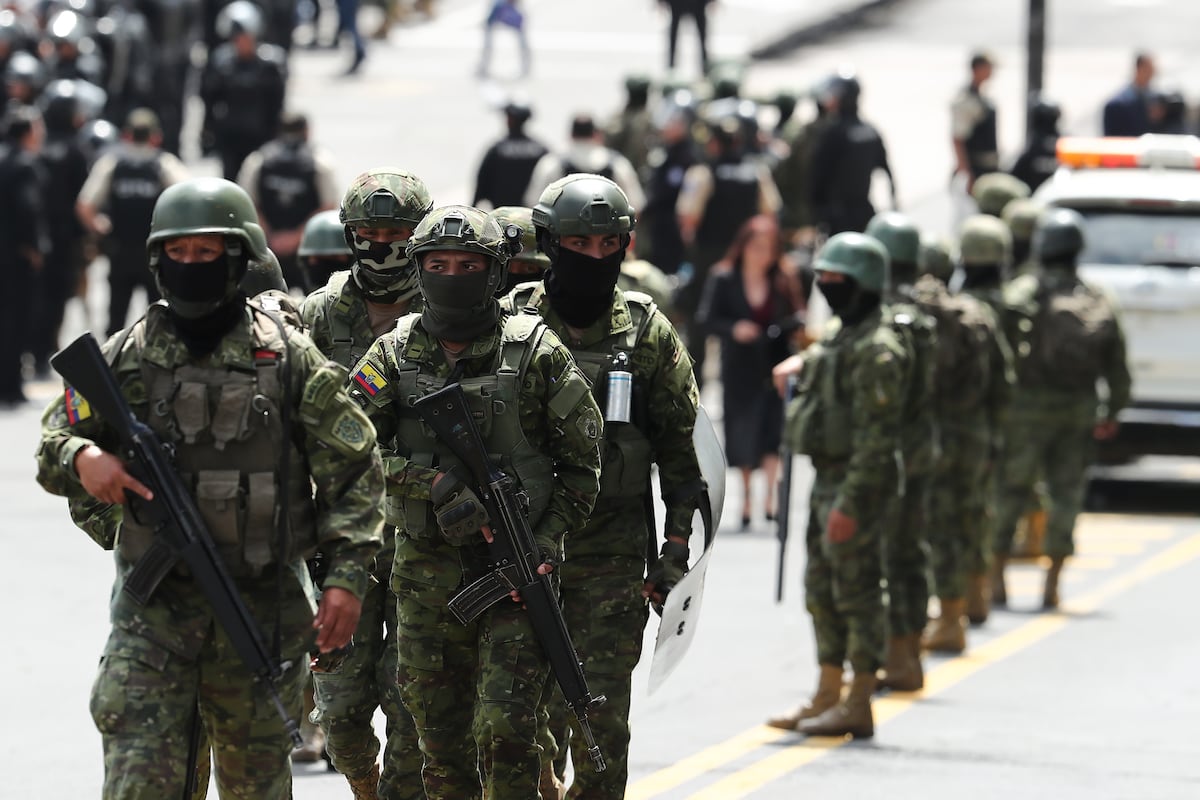 Manta: A surge of violence in a small town in Ecuador is met with a ...