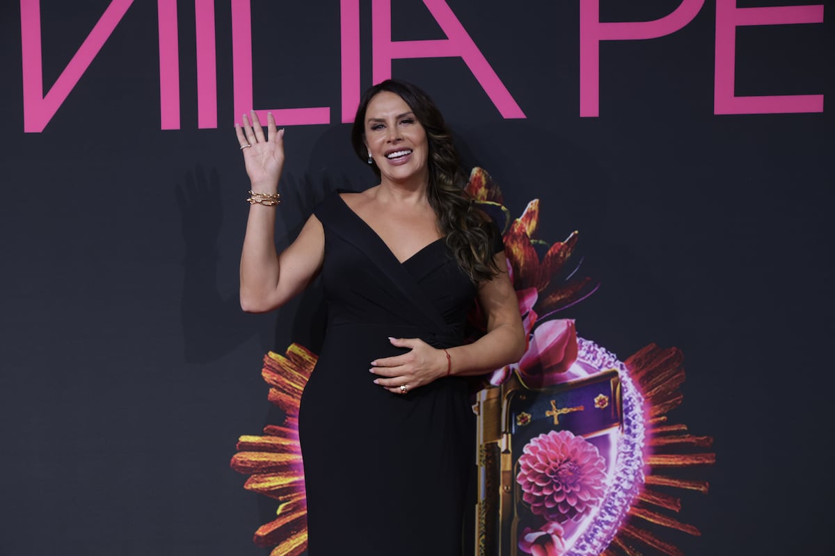 Karla Sofía Gascón afirma que “hay algo muy oscuro” tras la aparición de sus tuits ofensivos ...