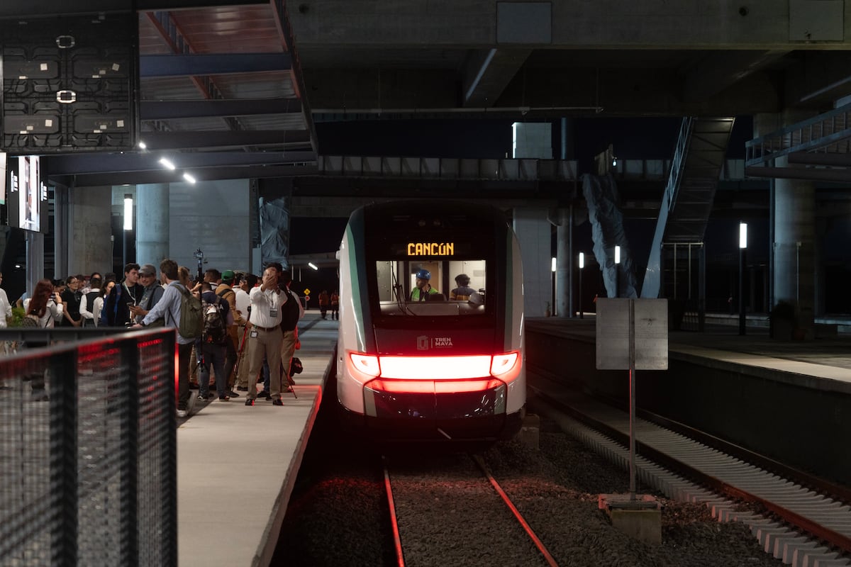 On board the first Maya Train: The locomotive is modern but incomplete ...