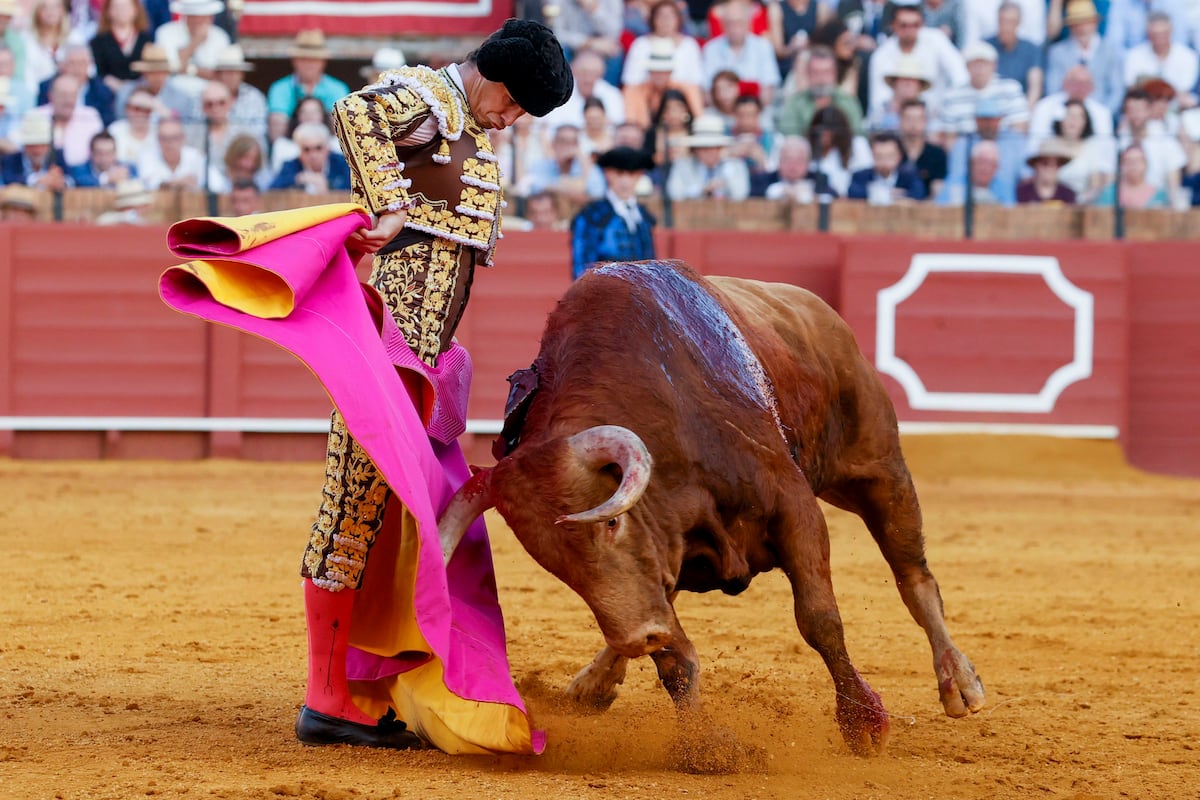 Feria de Abril, murió la sapiencia, ¡viva la fiesta de los toros ...