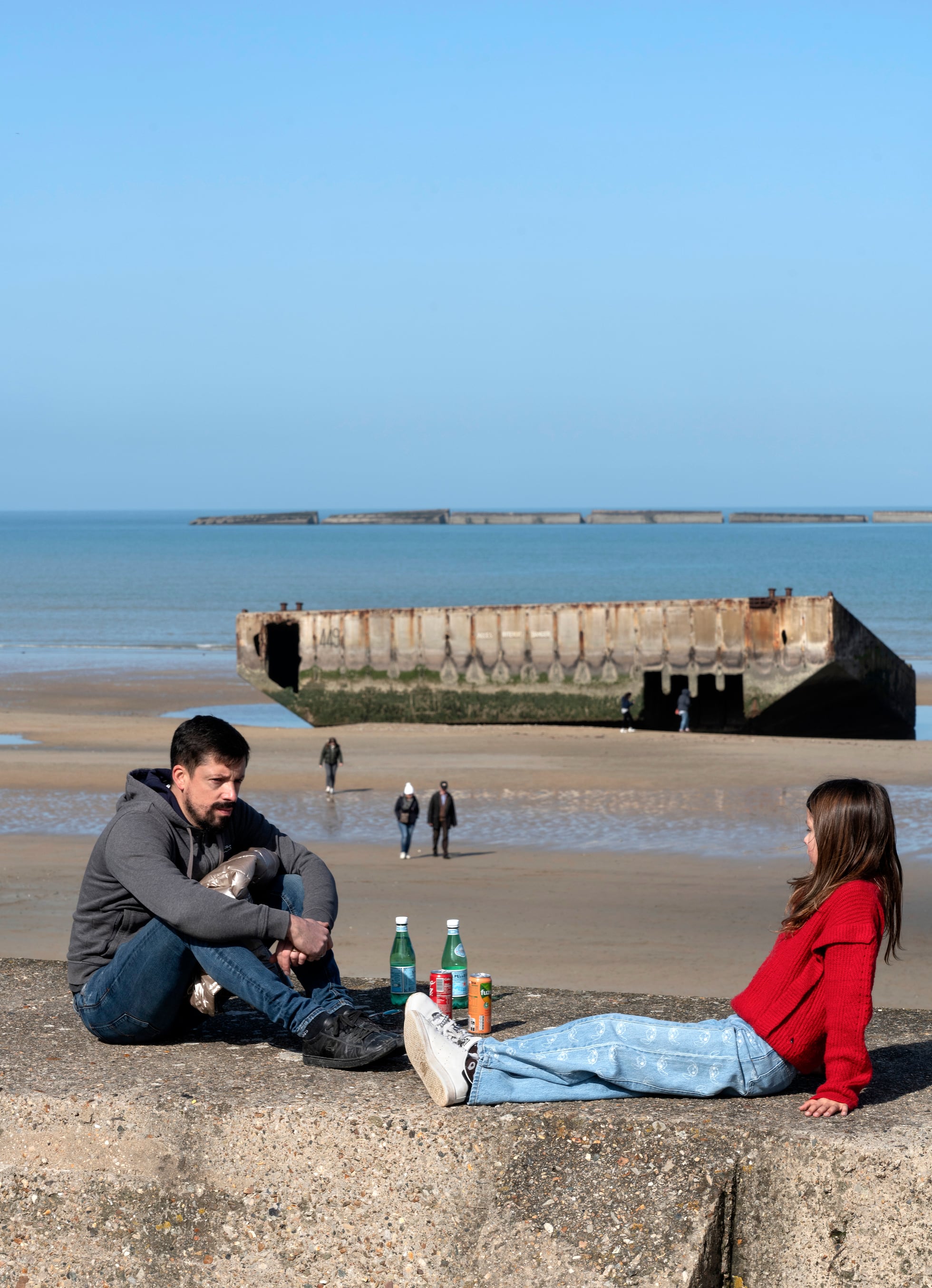 The Atlantic Wall, a concrete barrier with the strength of straw ...