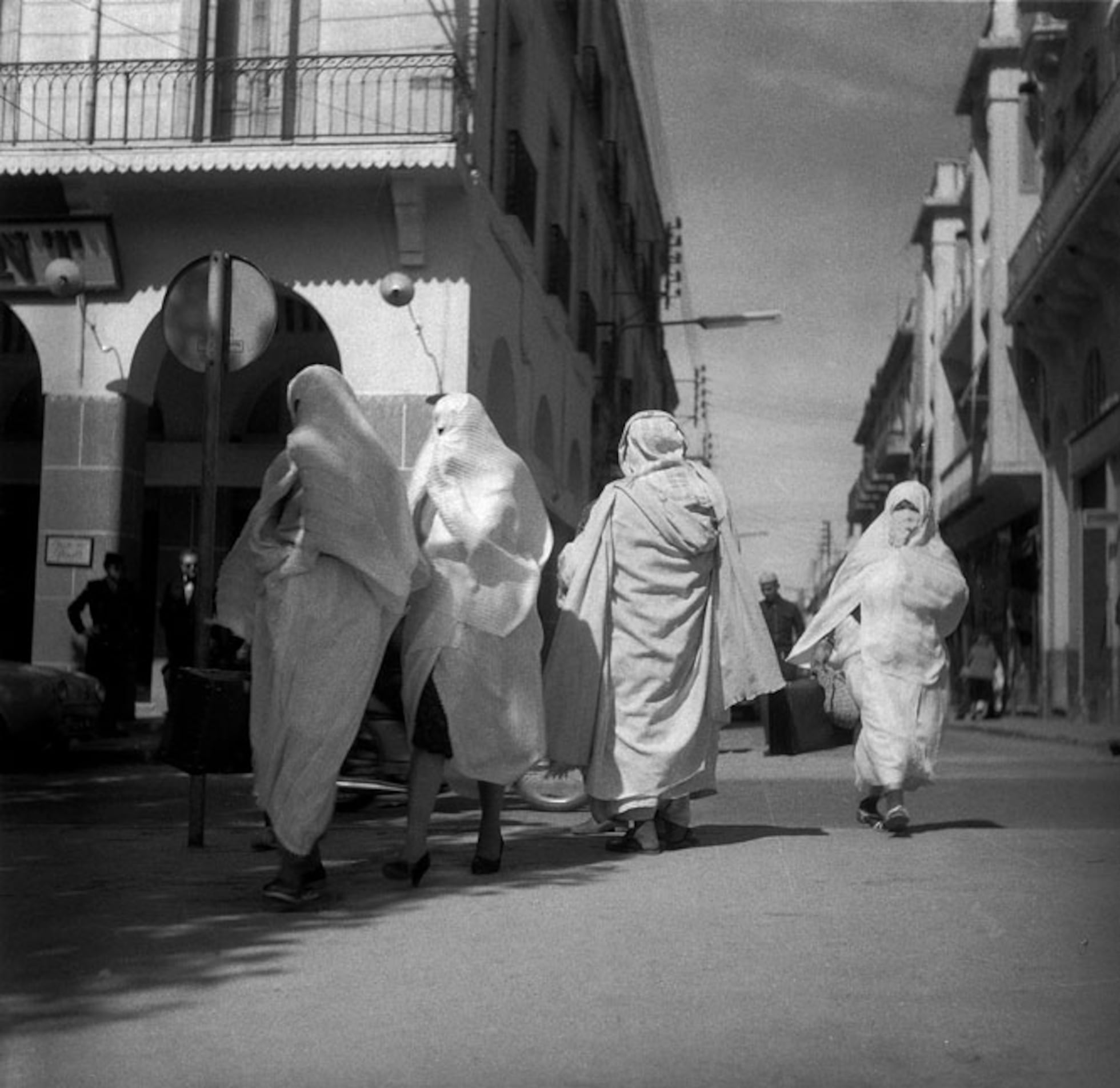 La Argelia de los años cincuenta, en blanco y negro | Fotos | Cultura ...