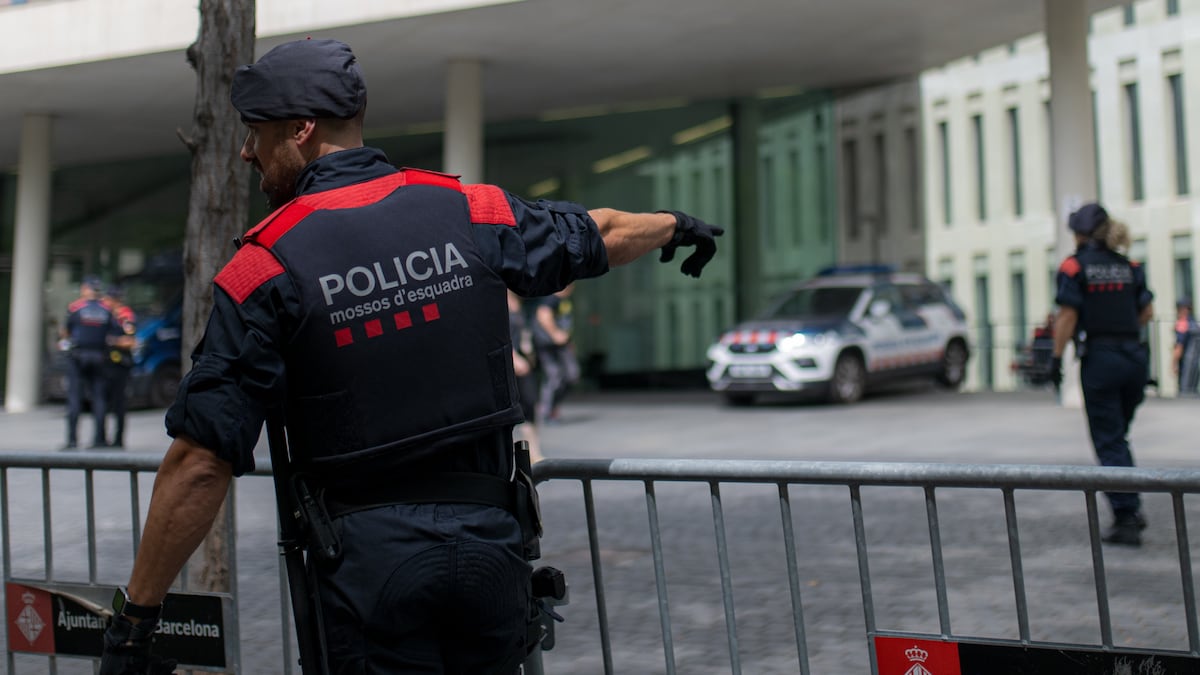 Ingresa en prisión un agente de los Mossos d’Esquadra de Barcelona por agresión sexual ...