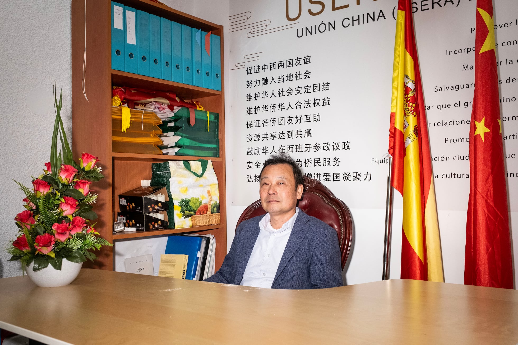 Algo pasa en Usera: españoles llegando desde el centro, un mercado ...