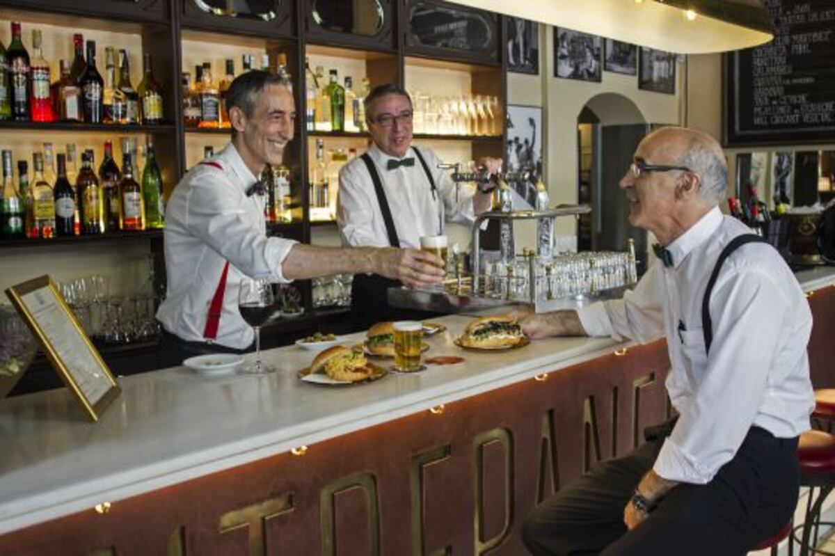 El bon cambrer, una espècie en extinció | Quadern | EL PAÍS