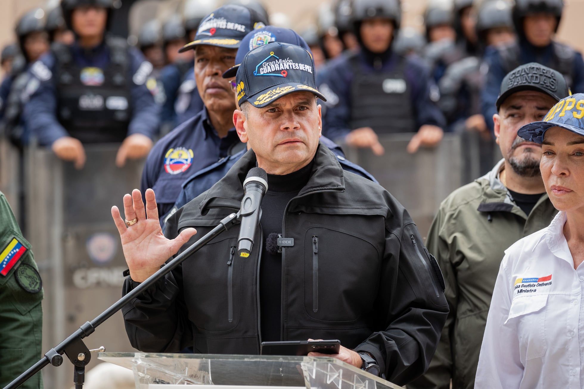 Venezuela regains control of its most violent prisons | International ...