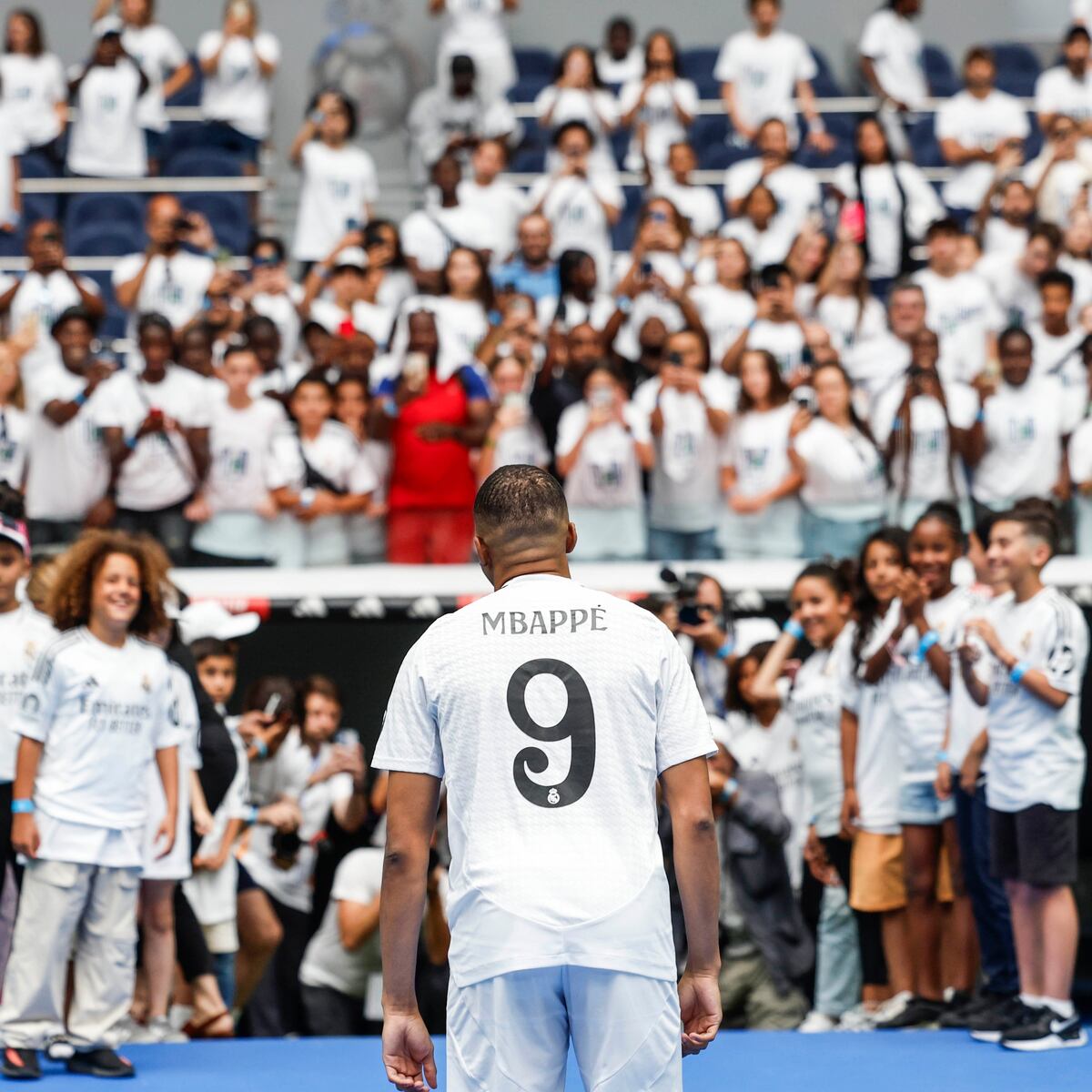 Así ha sido la presentación de Mbappé en el Bernabéu como jugador ...