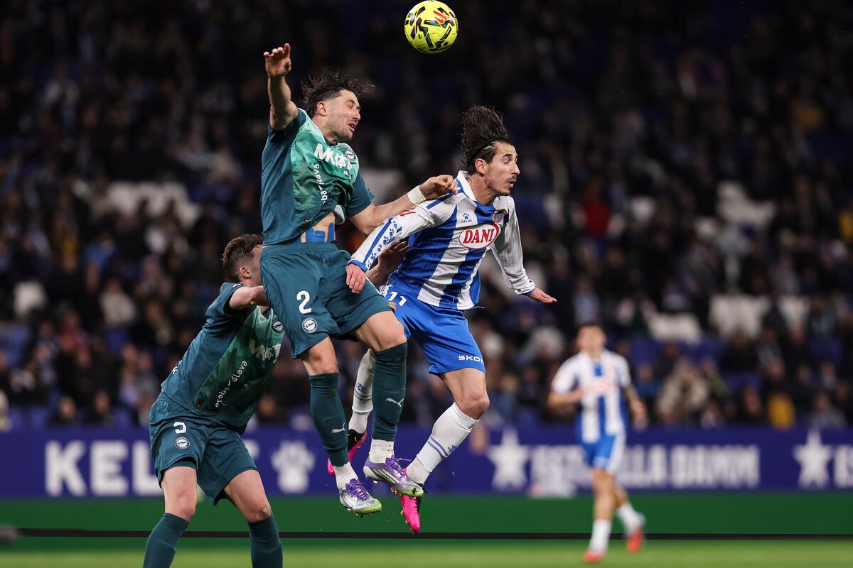 El Espanyol sigue sin encontrarse y pierde ante el Alavés | Fútbol ...