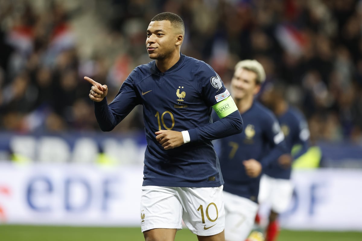 Mbappé has reached 300 career goals faster than Messi or Ronaldo. His ...