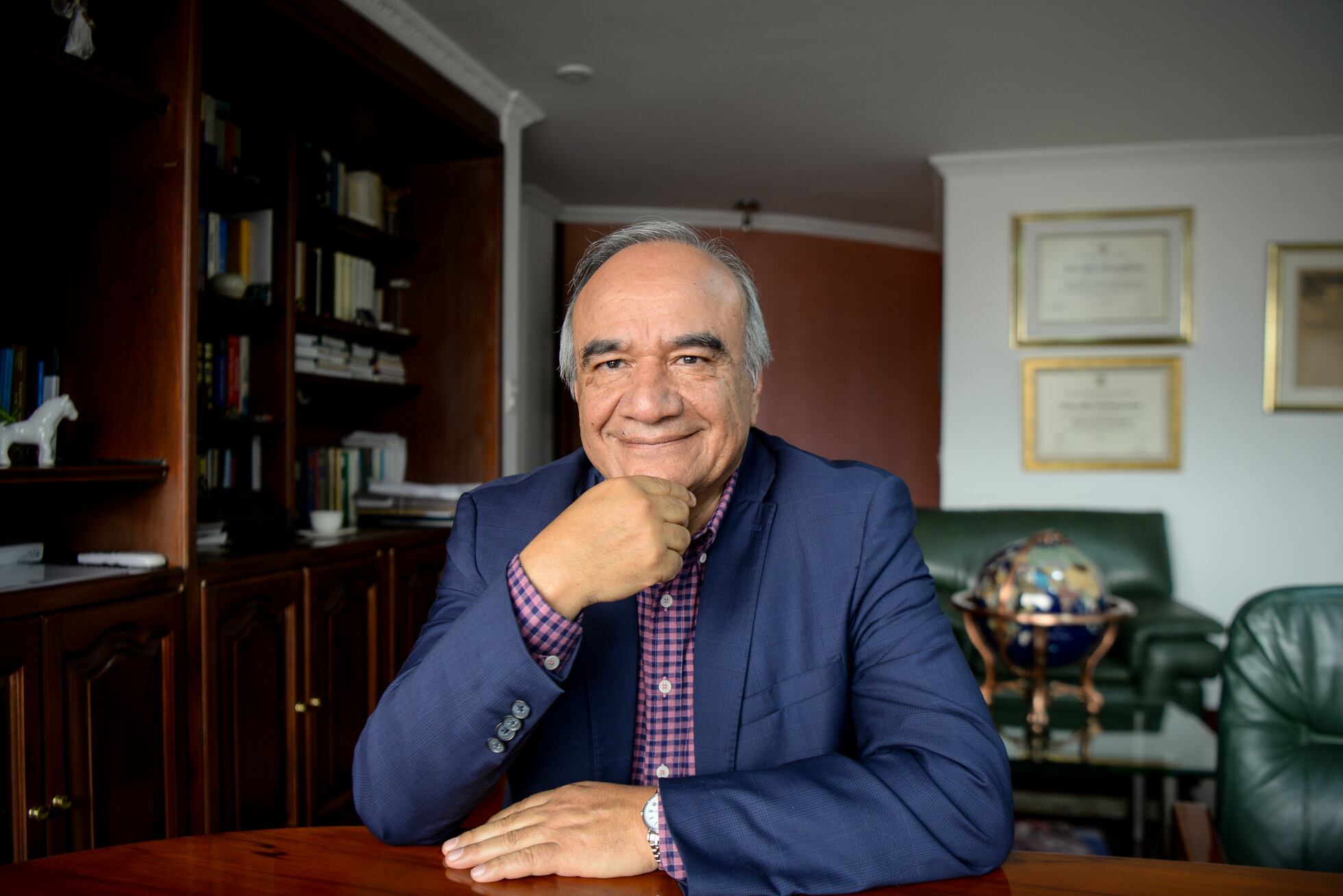 Héctor Carvajal, el todopoderoso abogado amigo de Petro: “Todos andan buscándome debajo de la ...