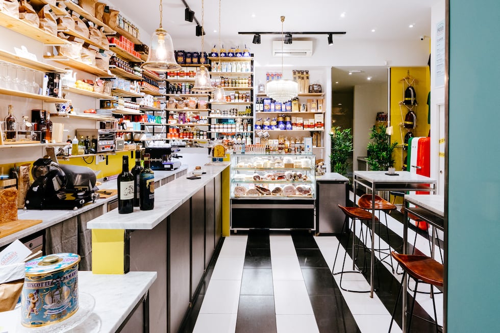 Cinco tiendas de comida de barrio que nos hacen más felices | El ...