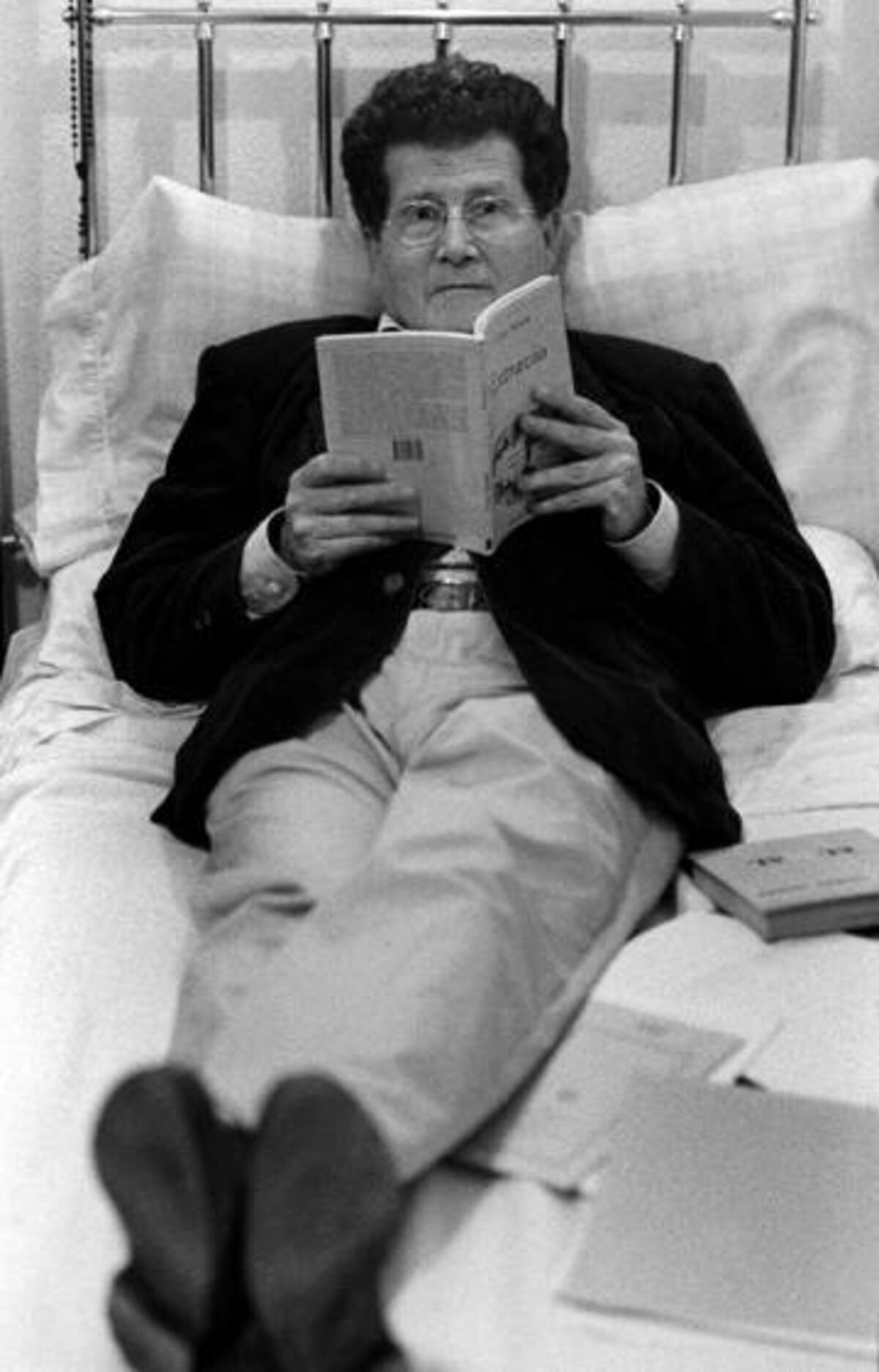 Crítica de 'Poesía completa', de César Simón: Una belleza de secano ...