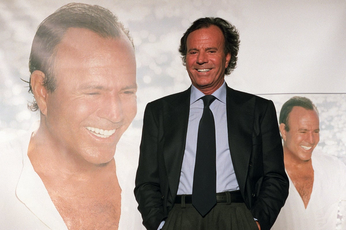 Julio Iglesias: Me va, me va, me va | Opinión | EL PAÍS