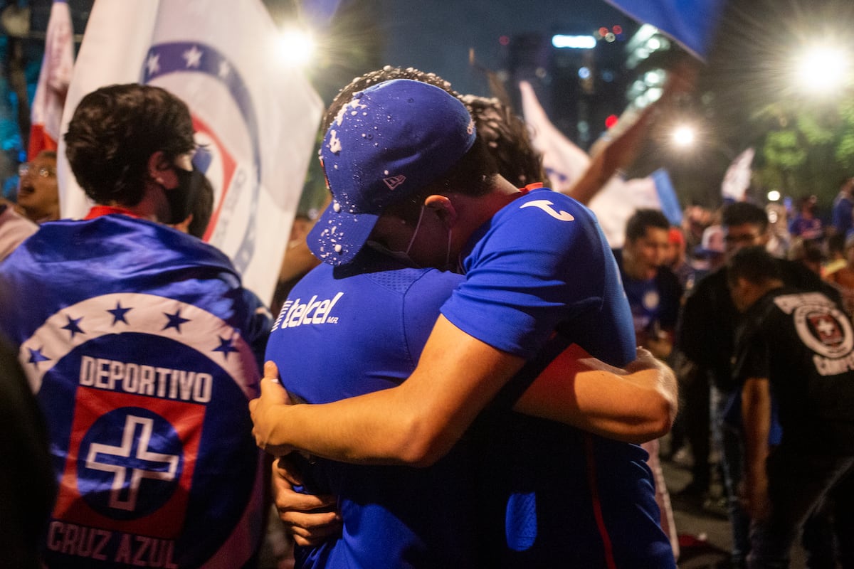 Liga MX: Los hinchas de Cruz Azul celebran el título más sufrido y ...